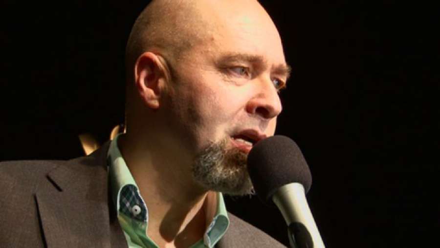 Satire statt Beleidigung - Arnim Töpel - Bühne - arttv.ch